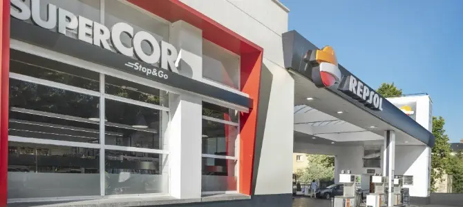 Repsol alcanza las 352 tiendas Stop&Go abiertas en estaciones de servicio