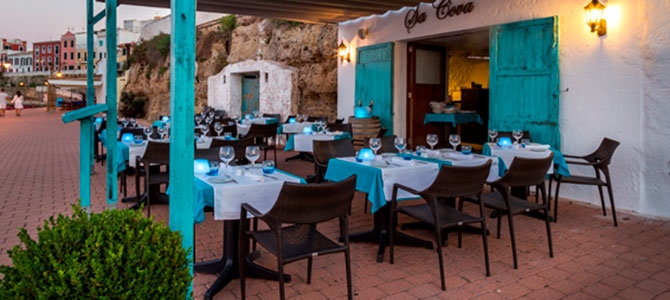 Barceló Hamilton Menorca renueva la carta del icónico restaurante Sa Cova