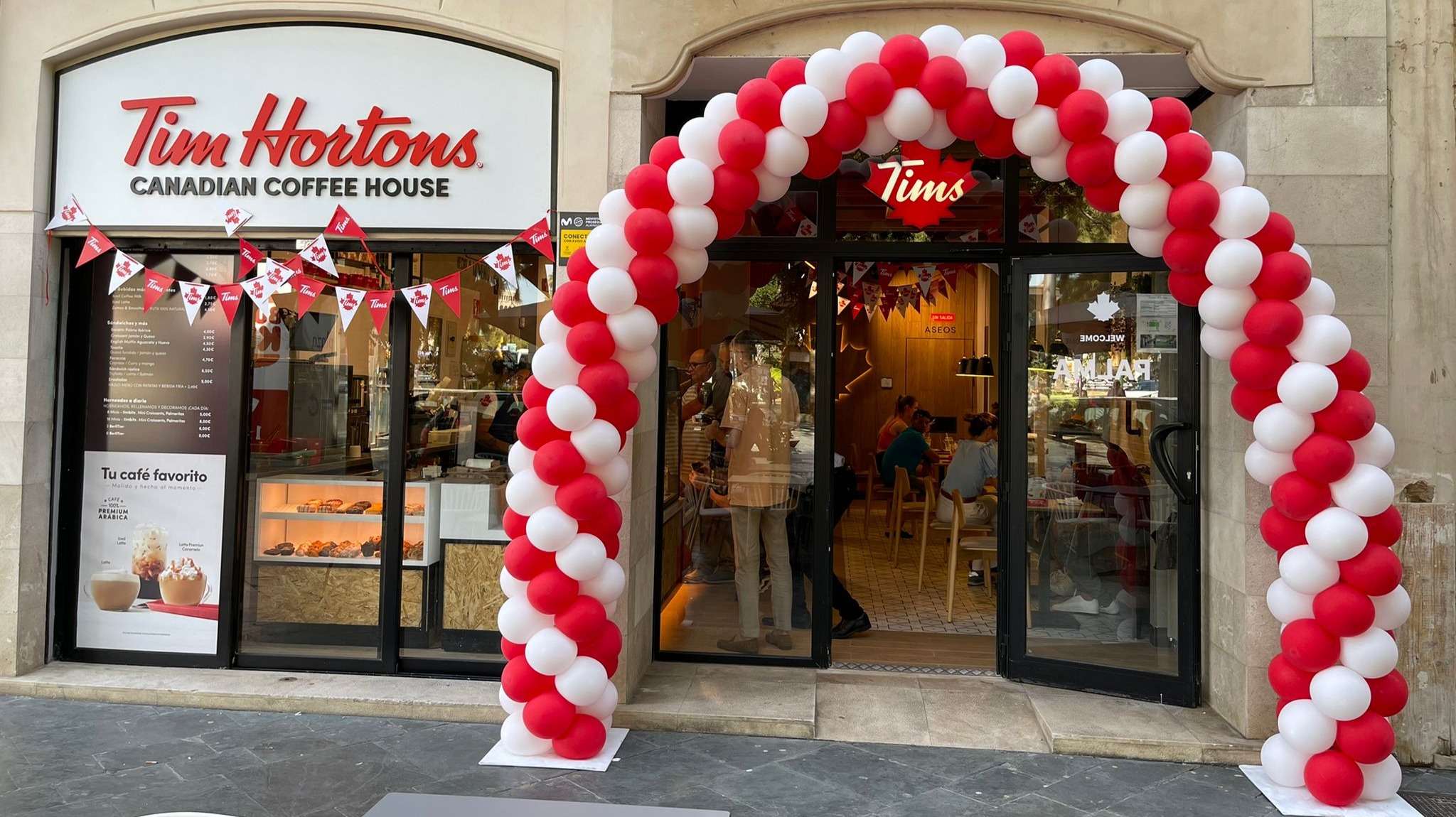 La cadena de ‘coffee shop’ Tim Hortons aterriza en Mallorca