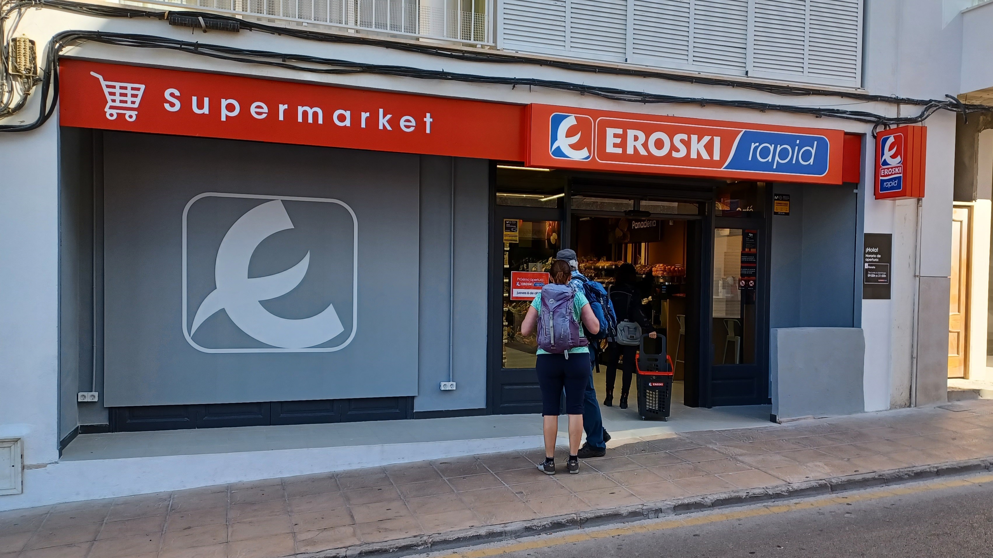 Eroski inaugura en Cala Ratjada un nuevo supermercado franquiciado con ...