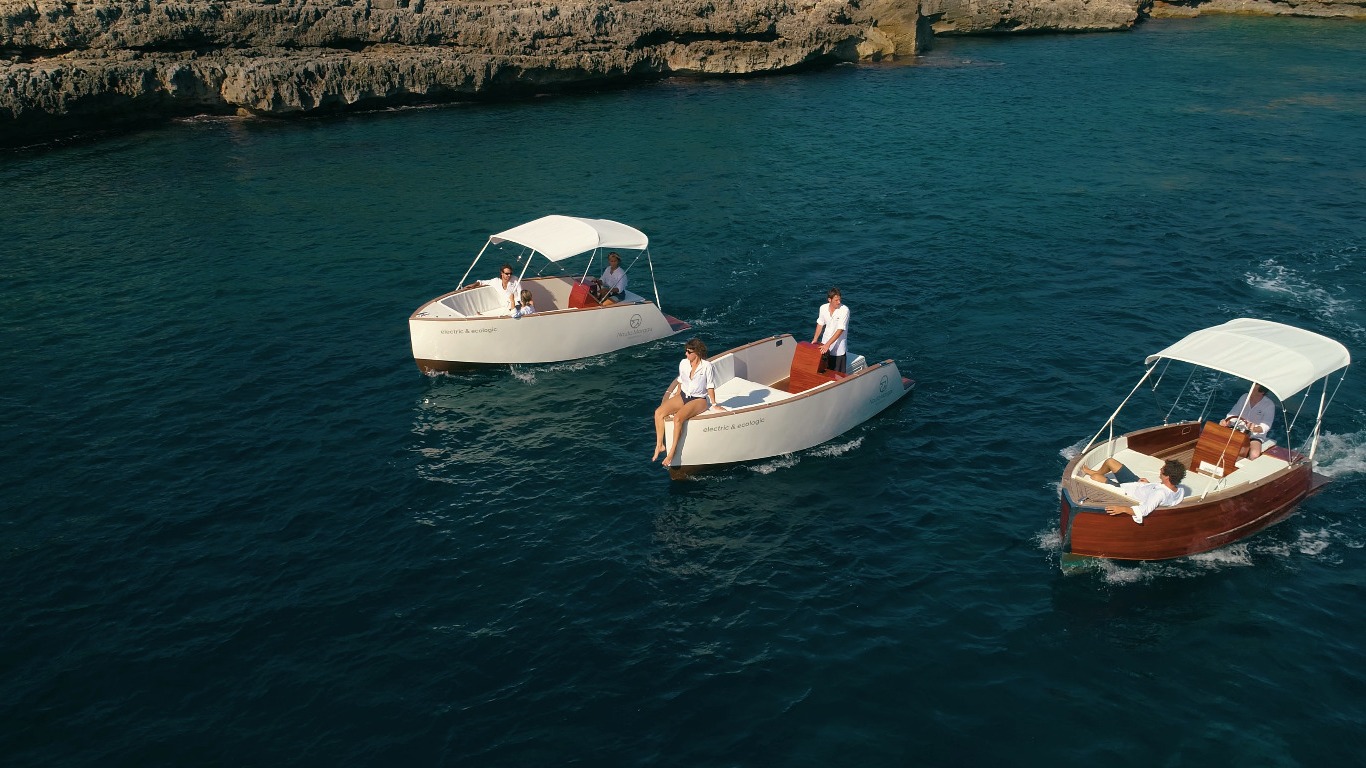 Nauta Morgau presenta dos nuevos modelos de barcos eléctricos y ecológicos