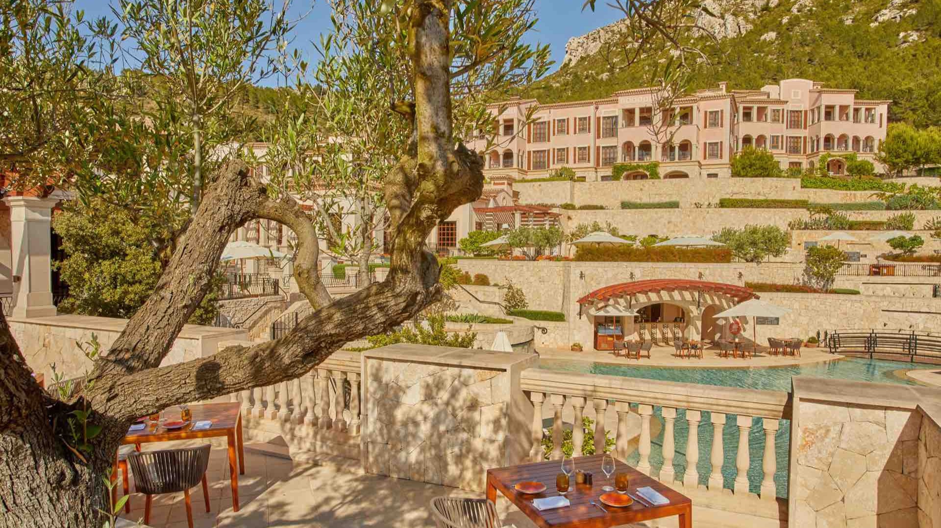 Cap Vermell Grand Hotel recibe la prestigiosa ‘Llave Michelin’ que ...